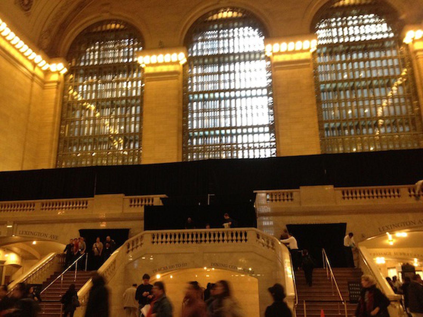 Grand Central Terminal Store Digital Signage Removed Ahead of December ...