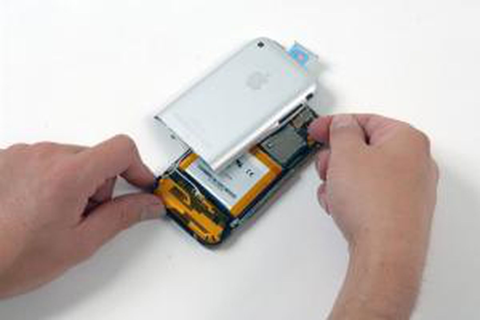 iFixIt: iPhone Disassembly - MacRumors