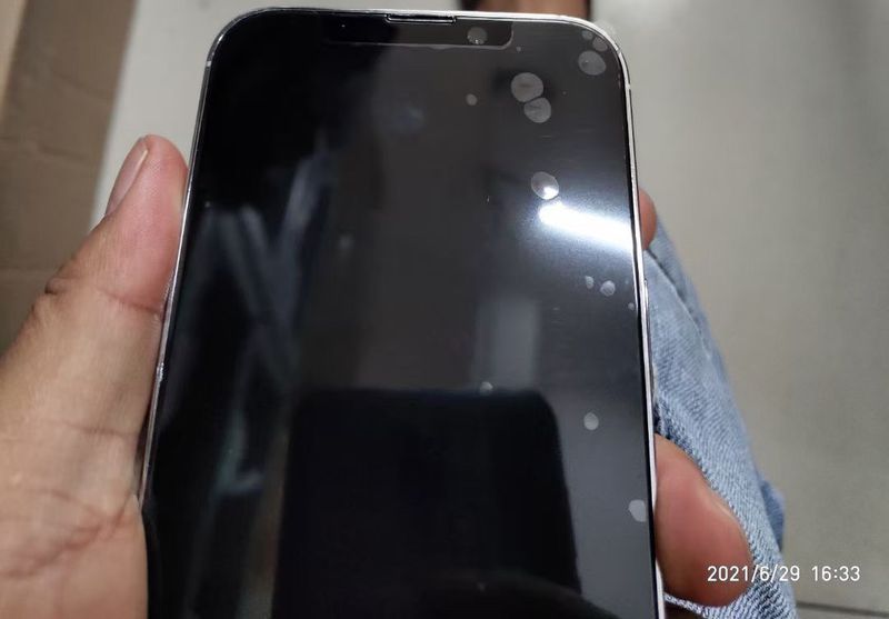 Latest iPhone 13 Dummies Again Show New Diagonal Dual-Lens Camera ...
