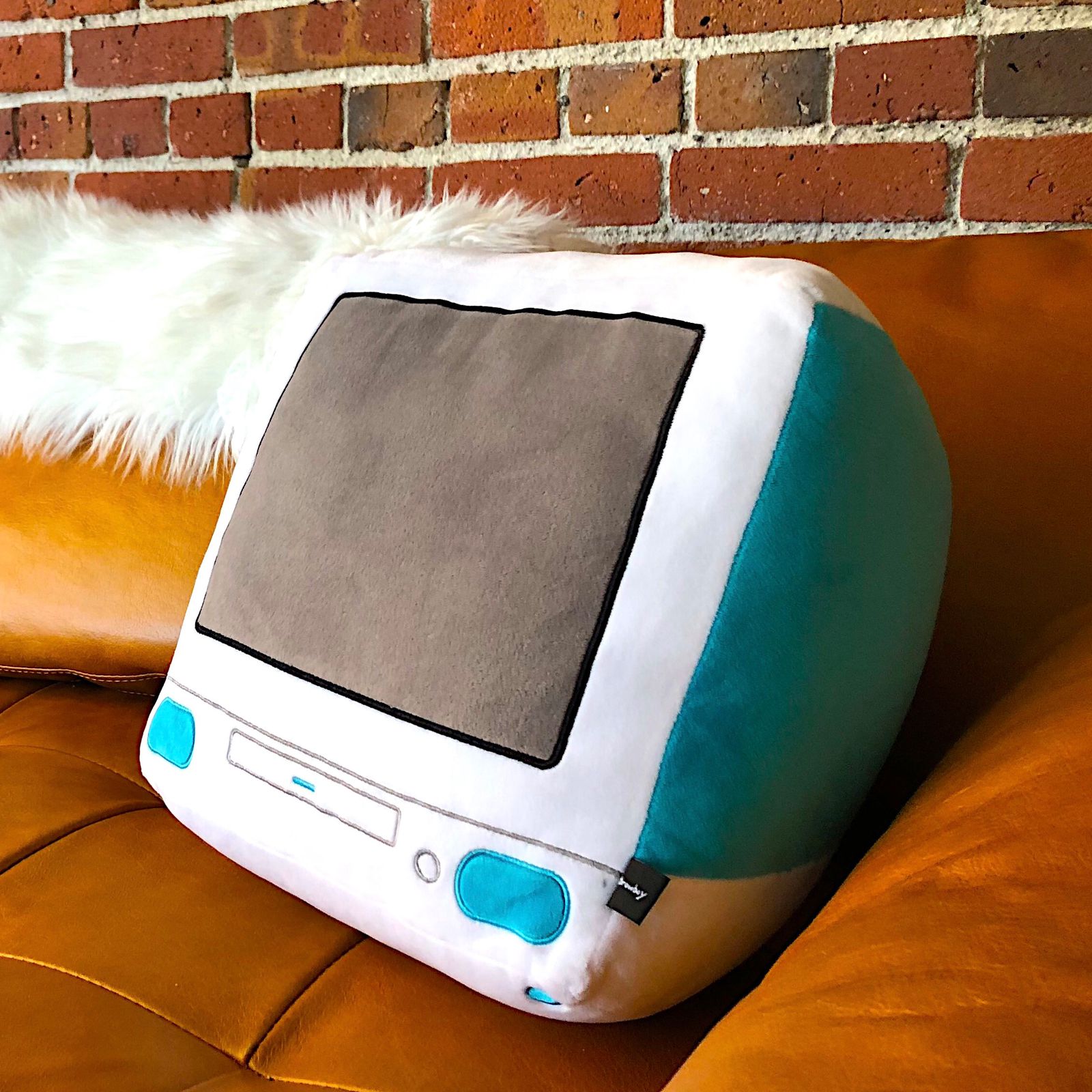MacRumors Giveaway: Win an Apple-Themed Plush Pillow From Throwboy ...