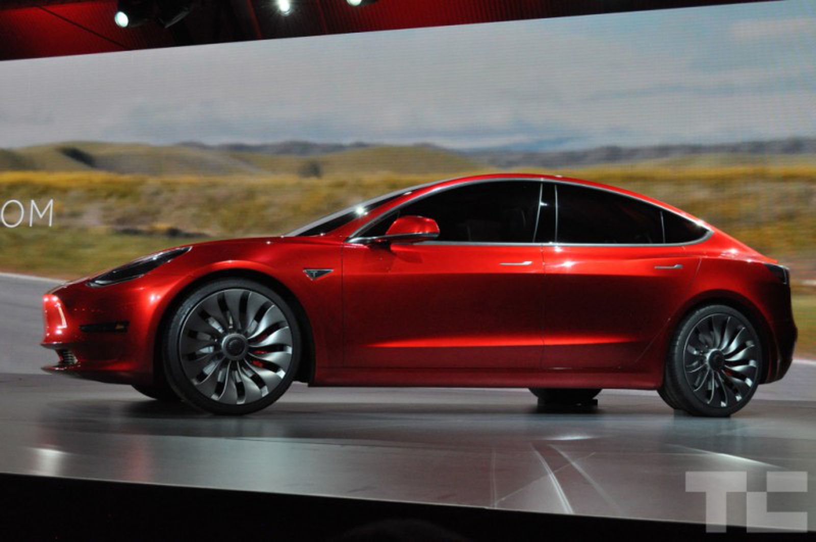 Tesla Unveils $35,000 Model 3 Electric Car, Shipping Late 2017 - MacRumors