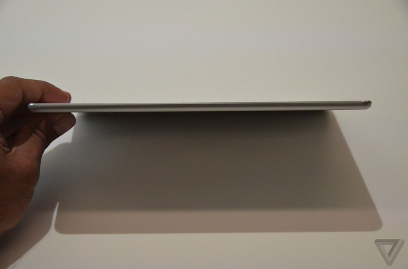 First Hands-On Impressions of New iPad Air 2: Ultra-Thin, Improved ...
