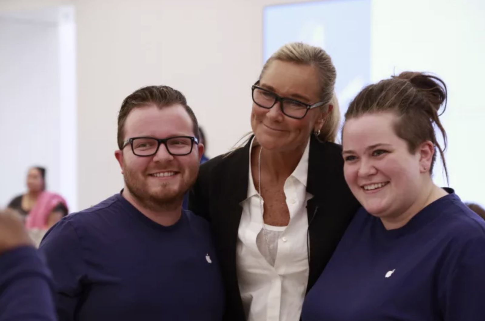 Angela Ahrendts' Makeover of Apple Retail Outlined in New Profile ...