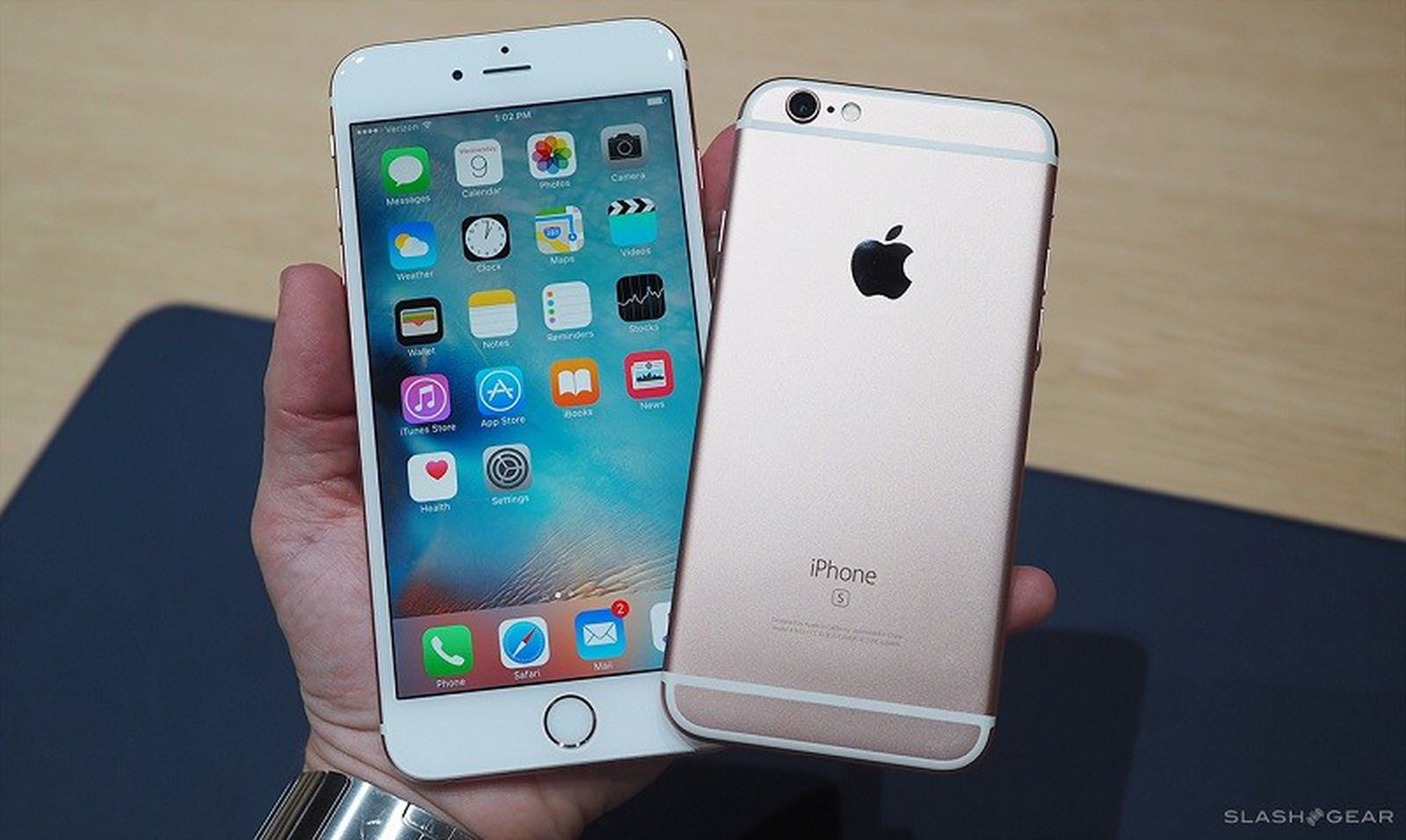 iPhone 6s First Impressions: 'Familiar and Yet Different' for an 'S ...