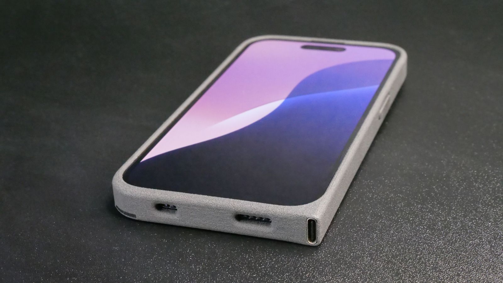 New Case Brings USB-C Port to Lightning iPhones - MacRumors