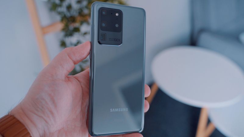 Hands-On With Samsung's New S20 Ultra: Is It Worth $1400? - MacRumors