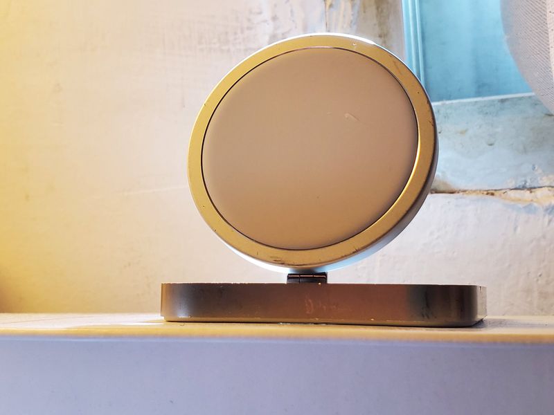 Apple Prototyped MagSafe iPhone Chargers in Different Colors, Including ...