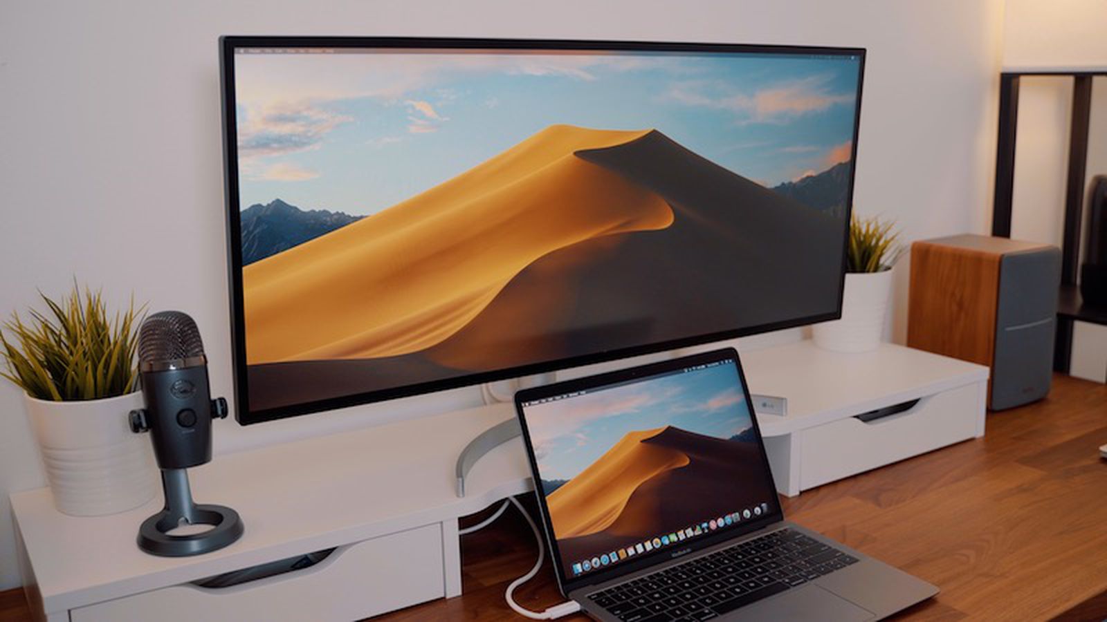 Hands-On With LG's $1,500 34WK95U UltraWide 5K Display - MacRumors