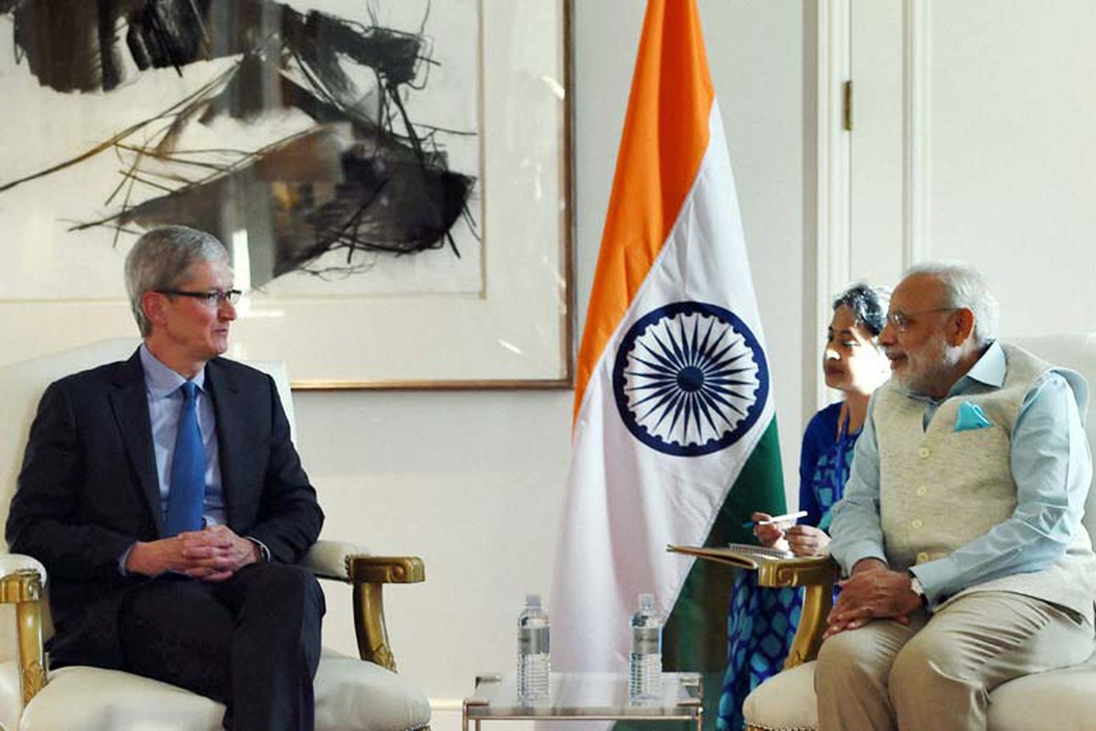 Tim Cook Discussed Expansion & Apple Pay With India Prime Minister ...