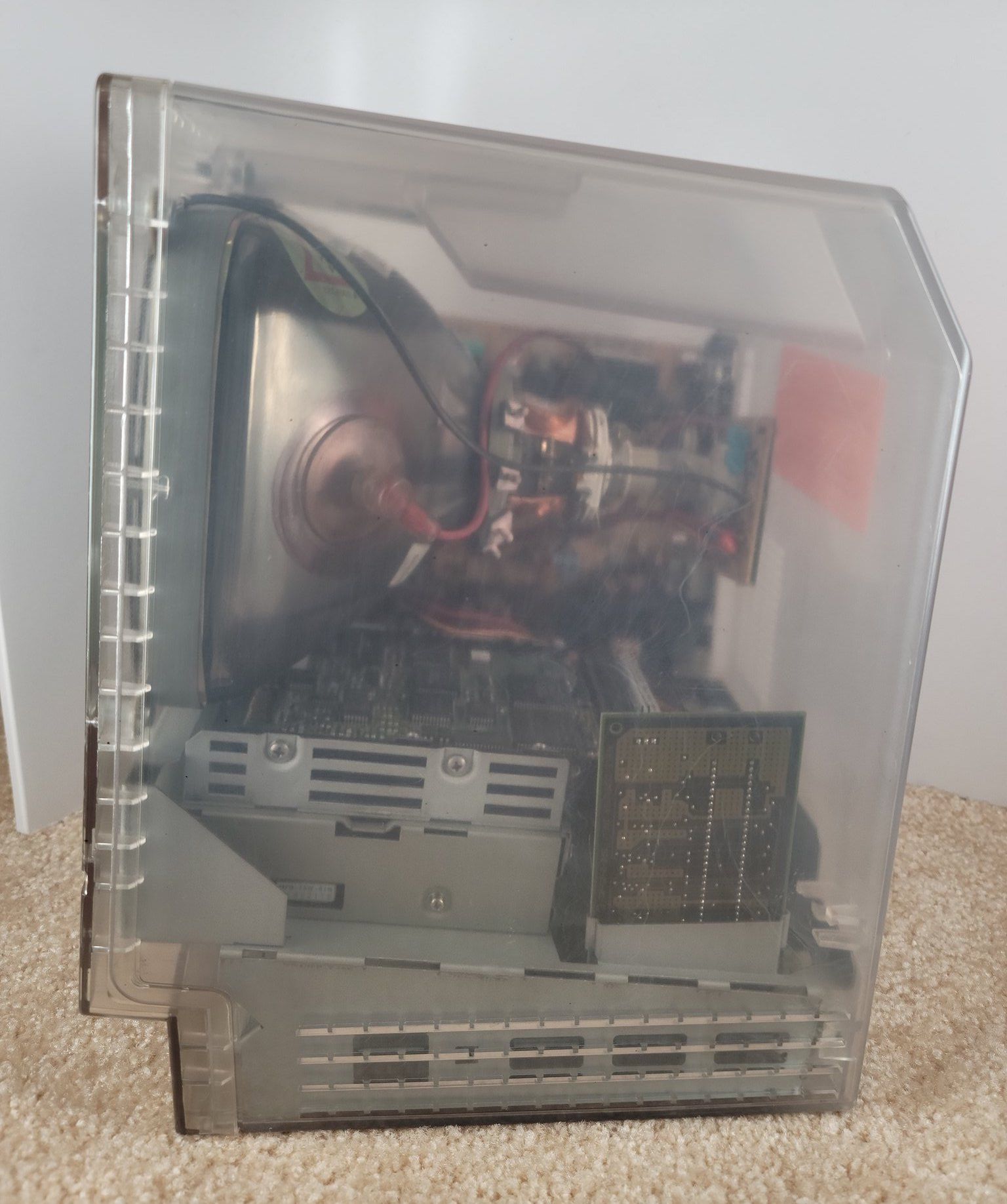 Images of Prototype Apple Macintosh With Clear Casing Shared Online ...