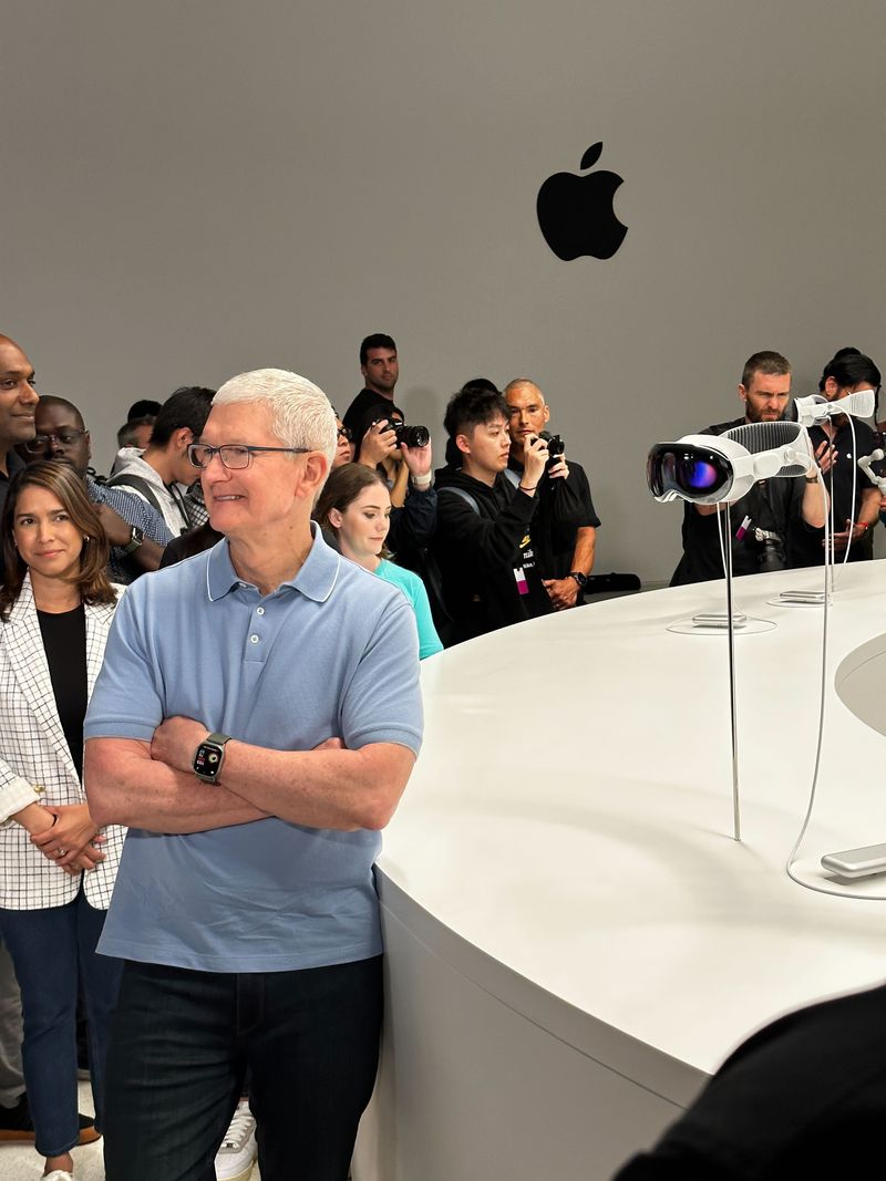 Here's a First In-Person Look at the Apple Vision Pro - MacRumors