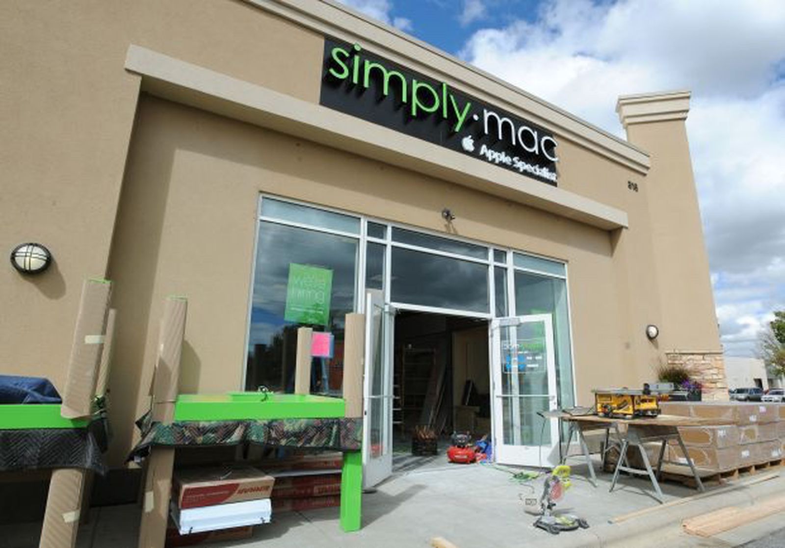 Multiple Simply Mac Stores Shutting Down Across the U.S. - MacRumors