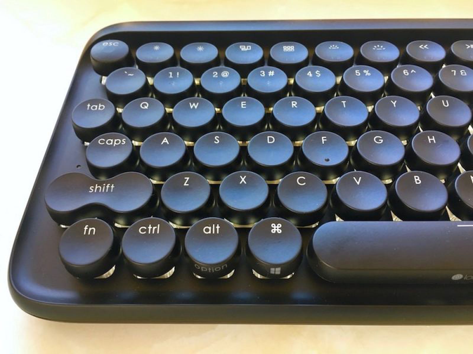 Review: Lofree's Mechanical Bluetooth Keyboard Is a Beautiful ...